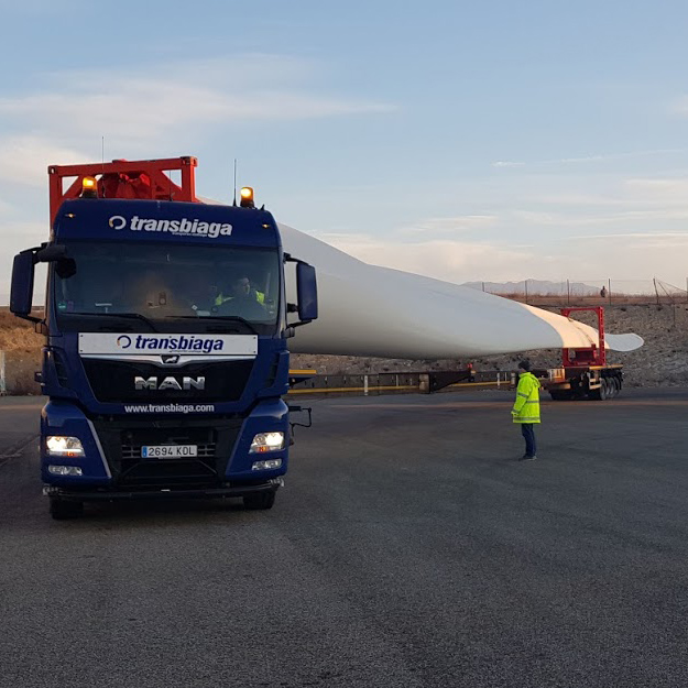 Transport and storage of eolic blades. | Transbiaga News